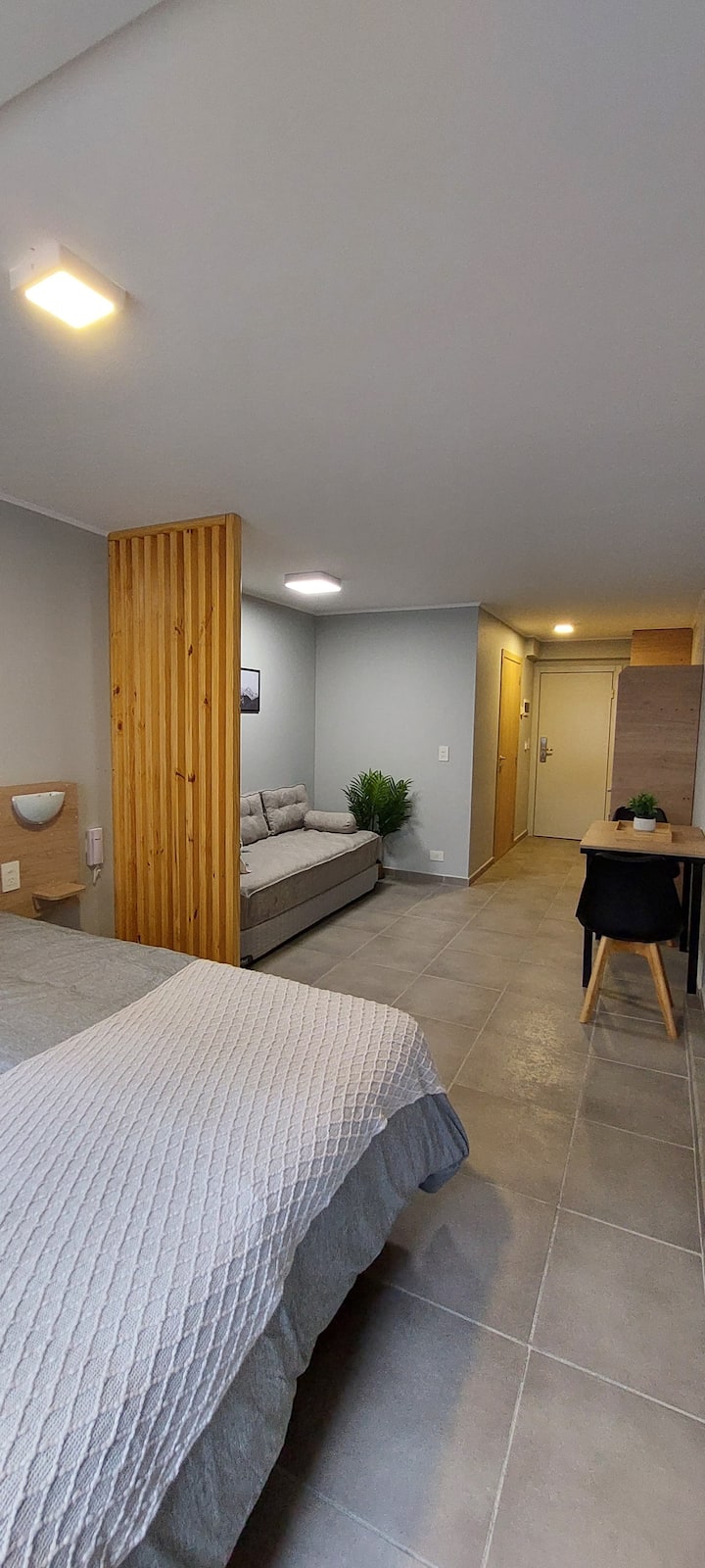 Departamento Super Centrico Sobre La Calle Mitre - 