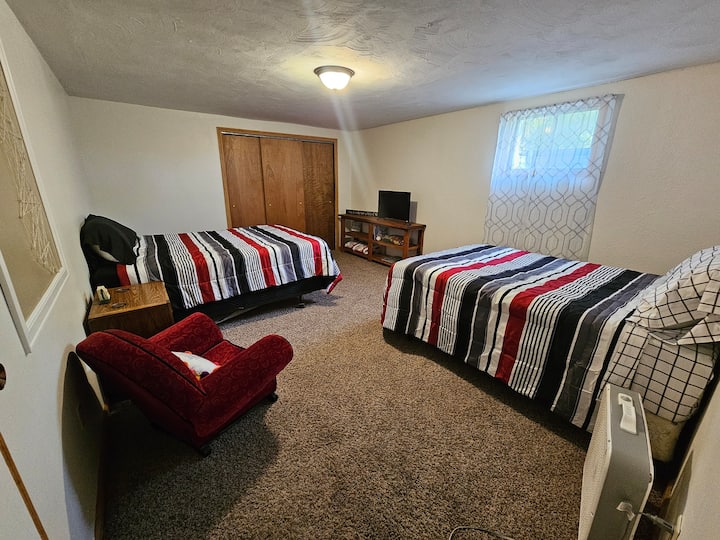 Bright Basement Bed & Bath Retreat - Wyoming