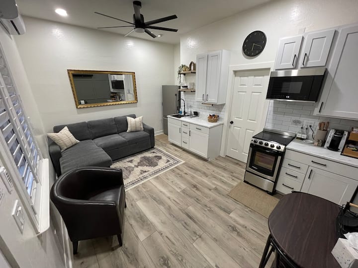 Charming One Bedroom Casita - Mesa