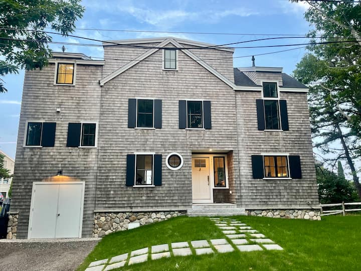 Oceanfront 5 Bedroom On Goose Rocks Beach - Kennebunkport, ME