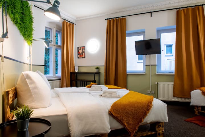 Dreibettzimmer Im Hotel Alex - Berlin