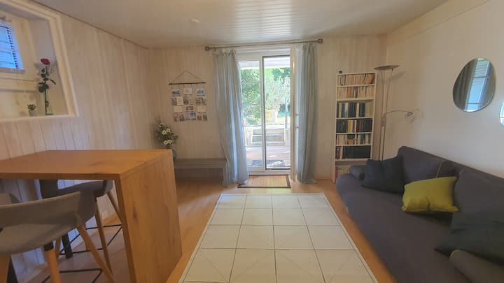 2 Pces, Cuisine/salon, Chambre, Jardin. - Vevey