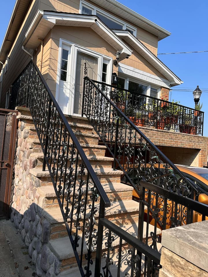 Spacious And Comfortable 2 Bedroom 2nd Floor - Edgewater, NJ