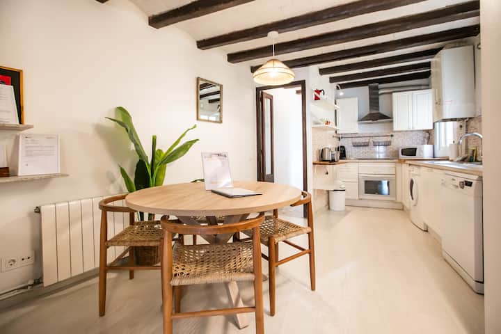 42enf1060 - Authentic Barcelonian Flat - Barcelona
