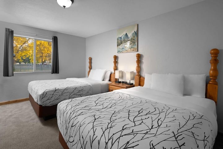 Lake View Superior Suite In Garden City, Utah - Bear Lake