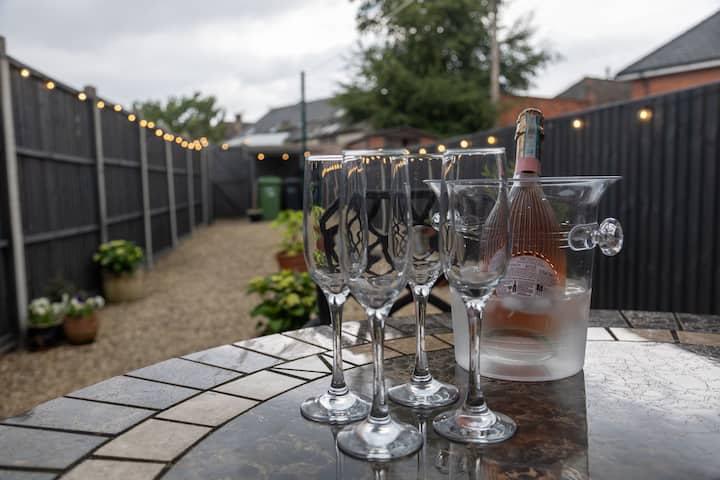 Inviting Home In Heart Of Hereford With Parking - Hereford