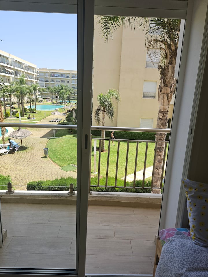 Joli Appartement Vue Piscine - Bouznika