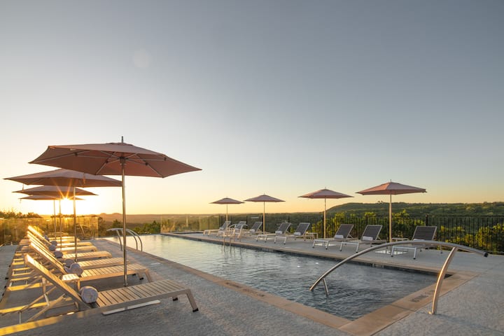Greenhouse Eco-retreat! Pool - Tub -  Jacob’s Well - Wimberley, TX