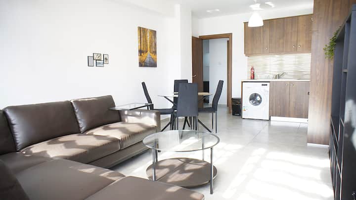 Acropolis Diamonds 1 - Nicosia