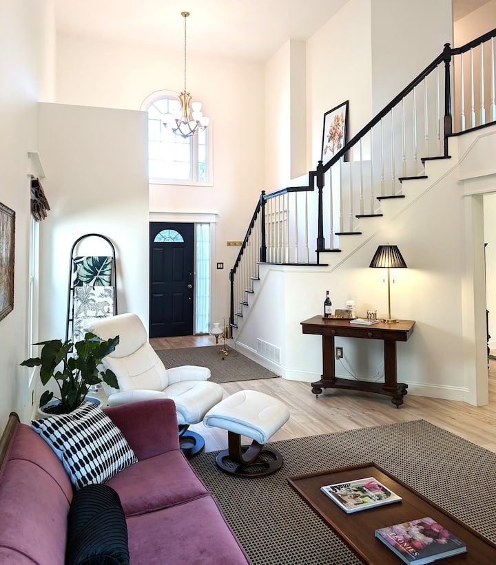 Bright And Open Two Story House - Lexington, KY