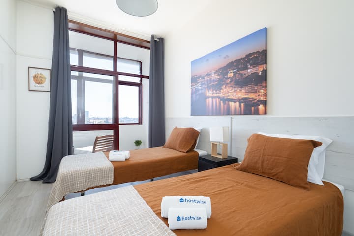 Host Wise - Sunny Flat | Balcony - Paranhos