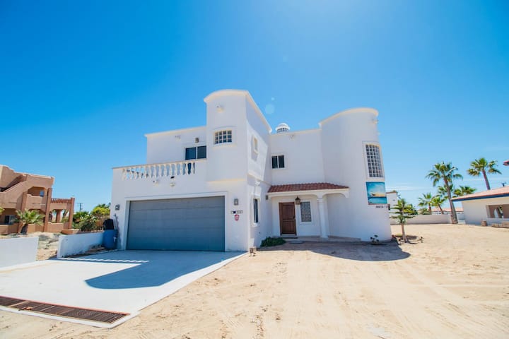 Beautiful 3br/3.5 Ba Home, Beach View, 2nd Row - Puerto Peñasco