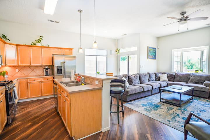 Balloon Fiesta Retreat - Albuquerque, NM