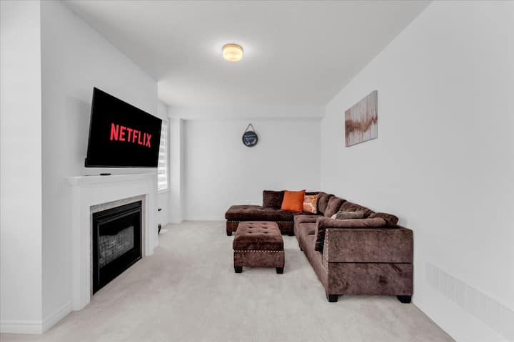 Luxurious New Build By Elora Gorge I Large Tub - Fergus