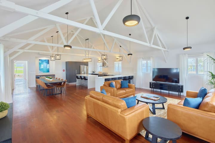 The Azure Lodge 4 Bedroom Home - Esperance