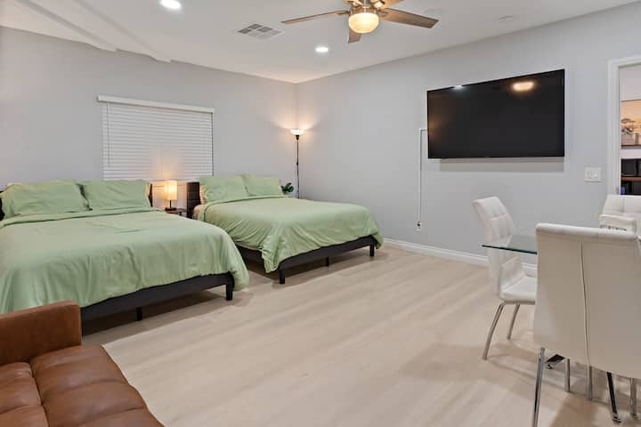 Relax & Unwind – Cozy 1br W/ Room For 6 Guests - Spring Valley, CA