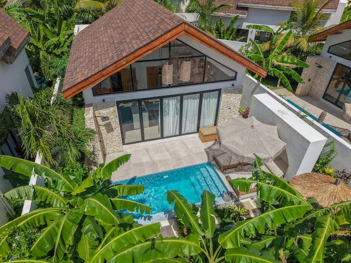 Private Balinese Poolside Chalet - Tanzania