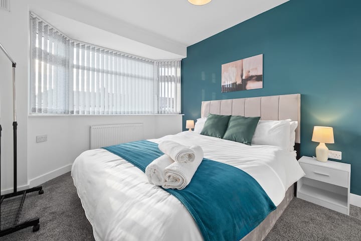 Cosy 3br Home • Sleep 5 • Free Parking • Fast Wifi - Coventry