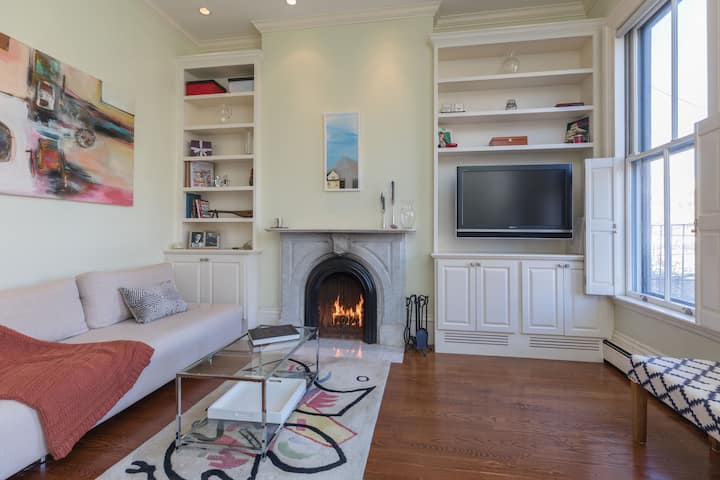 Stylish Boston Retreat In A Luxury Neighborhood - Boston, MA