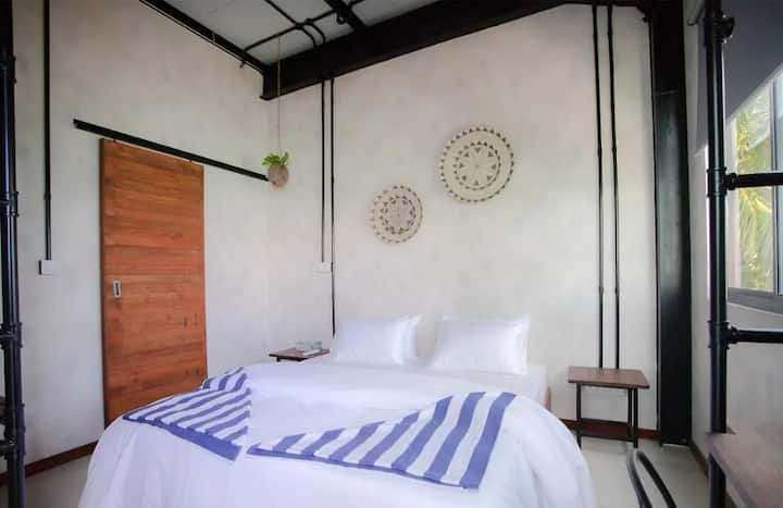 3x Beachfront Rooms - 90 Mins From Male - Malé