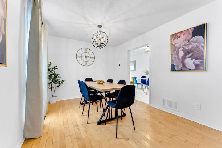 Stunning 3 Bed Richmond Hill Home With Games Room - Richmond Hill