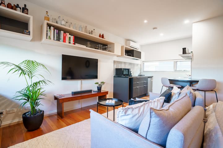 Stylish Studio Retreat In Newport - Williamstown