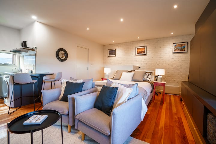 Stylish Studio Retreat In Newport - Williamstown