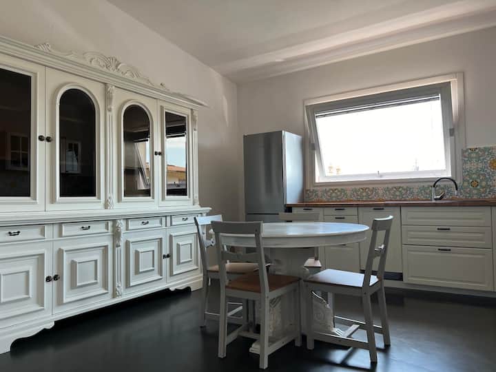 Loft Luminoso Con Veranda - Girasole