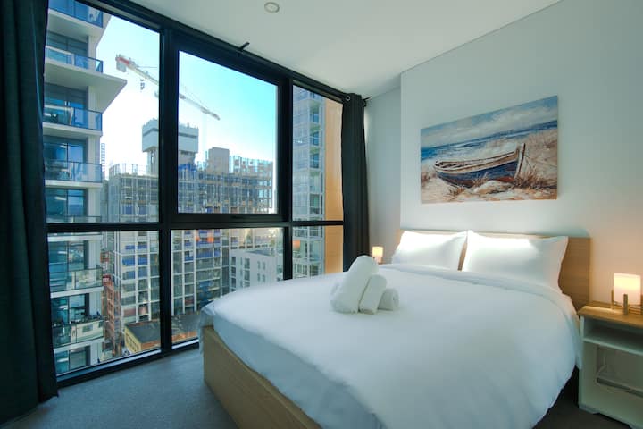 Ultimate Comfort - Modern 3br Apt With Pool And Gy - Australië