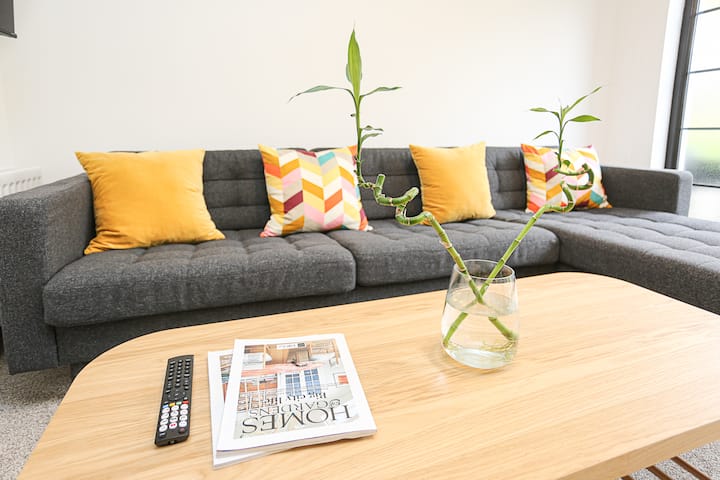 Greenway Getaway - 2 King Rooms 2 Bathrooms - Belfast