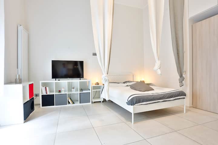 Salerno Bright & Comfortable Studio - Salerno