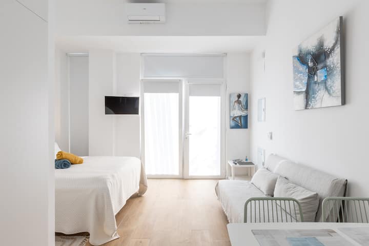 Estudio Marina Ivana Malvarrosa - Valencia