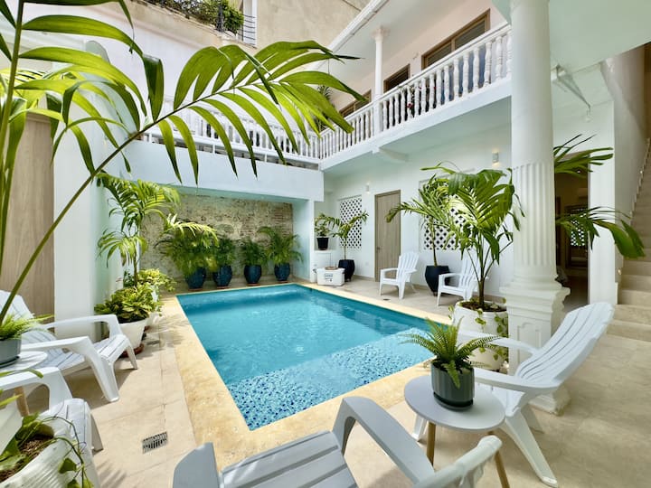 Luxury 10bd House Pool Old City - Cartagena