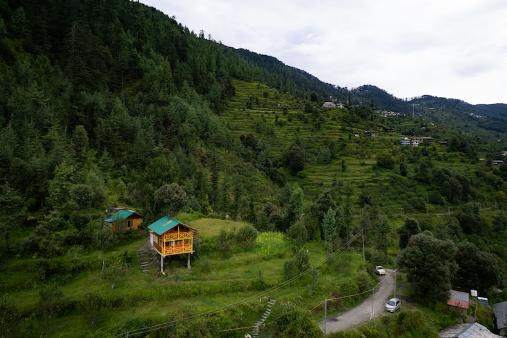 Charming Treehouse With Valley View In Jibhi - China