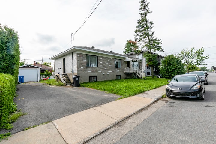 1616 Asuper 6 Bedrooms Nice House - Brossard