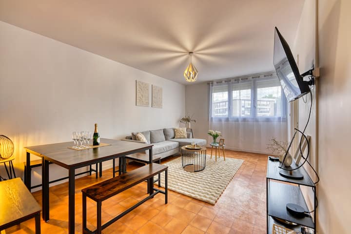 Appart Cozy: 4 Chambres, 2 Salles De Bain, Parking - Bordeaux