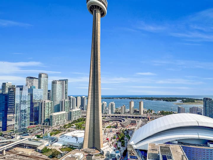 The Best View In Toronto! Designer 2br W. Parking - Toronto