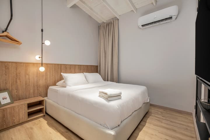 A/c | 2 Min P. Lleras | Self Check In | Central - Medellín