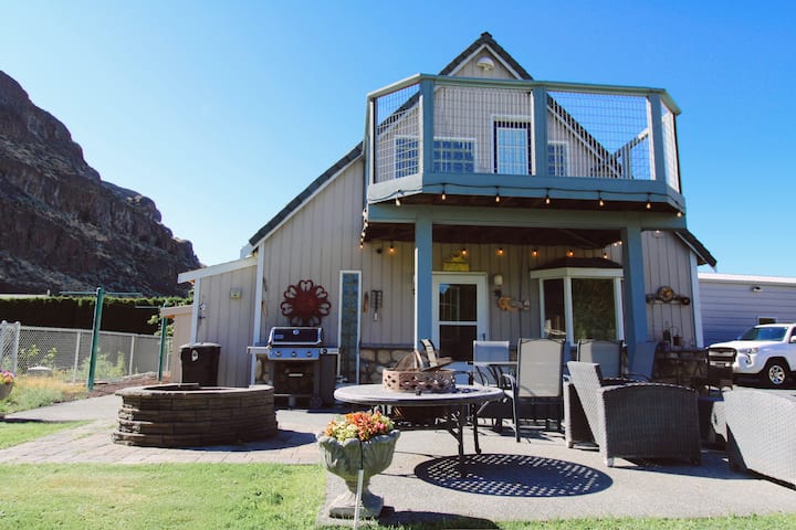 Cozy Cottage ~ 5 Min From Gorge Amphitheater! - Ginkgo Petrified Forest State Park, Vantage