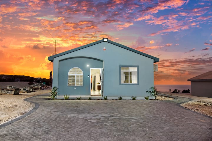 Sunset@arecahomes~ Beach Access~ Pool & Water Park - Jamaica