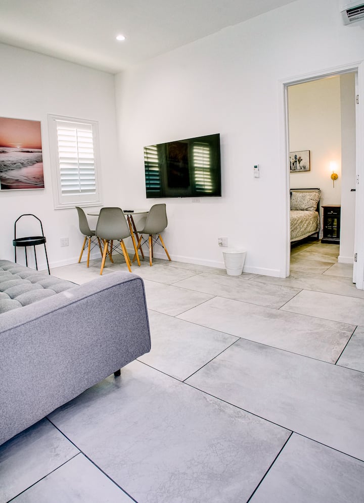 11d - 1br Deluxe Space - With Backyard - Tustin, CA