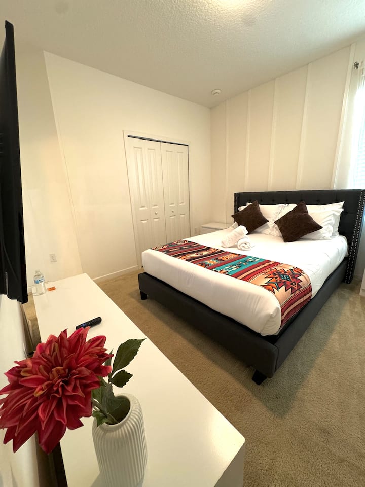 Disney Kissimmee Queen Bedroom W/ Private Bathroom - Kissimmee