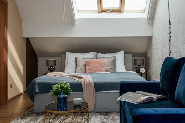 Design Studio ​​Near Charles Bridge W/ Ac & Wi-fi - Prague