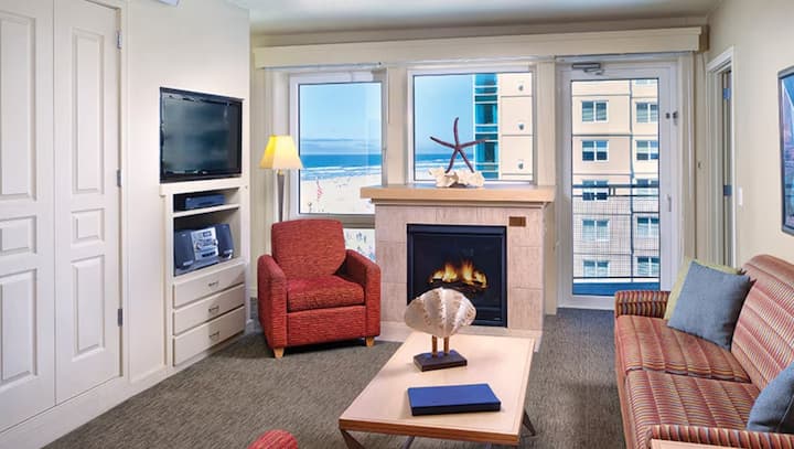 Breathtaking Waterfront, 2br - Seaside, OR