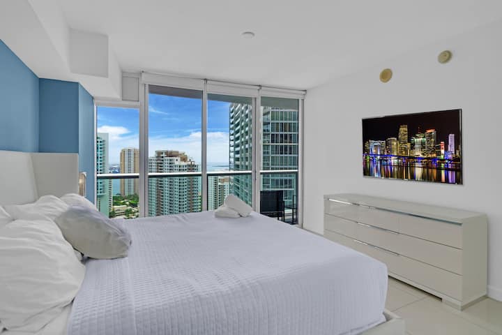 The Icon W Brickell 31st Flr | Pool & Bay Views - Miami