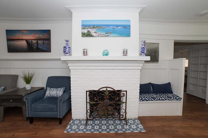 Cozy Coastal Home - Long Beach, CA