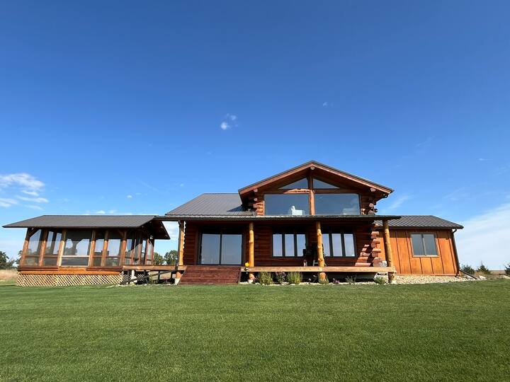 Spacious Log Cabin + River Views - Copper Falls State Park, Mellen
