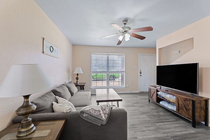 Pet Friendly | Bbq Grill | Wi-fi | Free Parking - Killeen, TX
