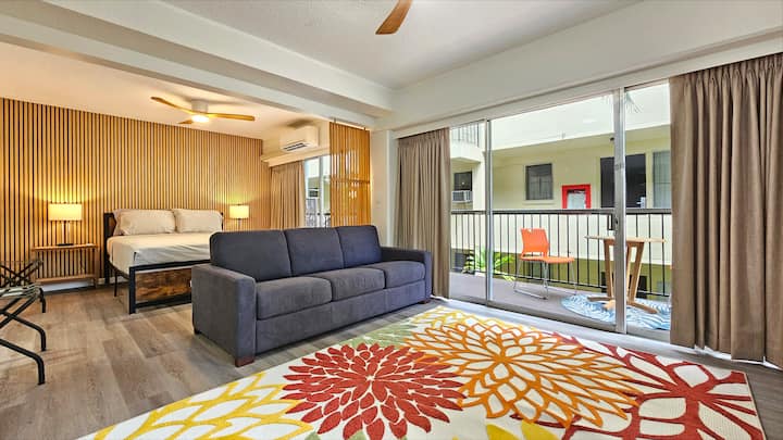 2412 Pe St 205 Queen Bed, Futon, Kitchen, Lanai - 檀香山
