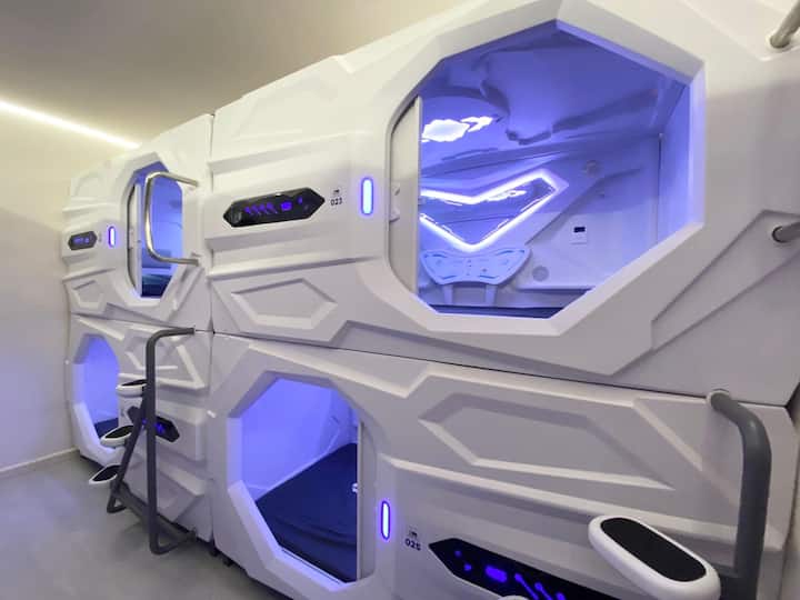 Capsule Hotel 8 Pax Mixed | Kulai | Shared Bath - Kulai